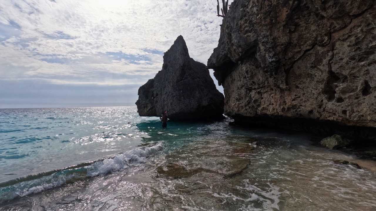 The Best Snorkeling In Curacao - The Top 13 Beaches - Lucas World Travel